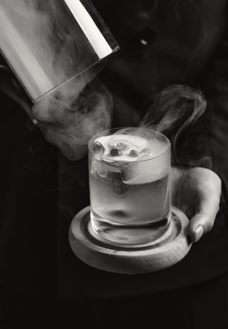 Engel Bar | Speakeasy cocktail bar close to Bank station